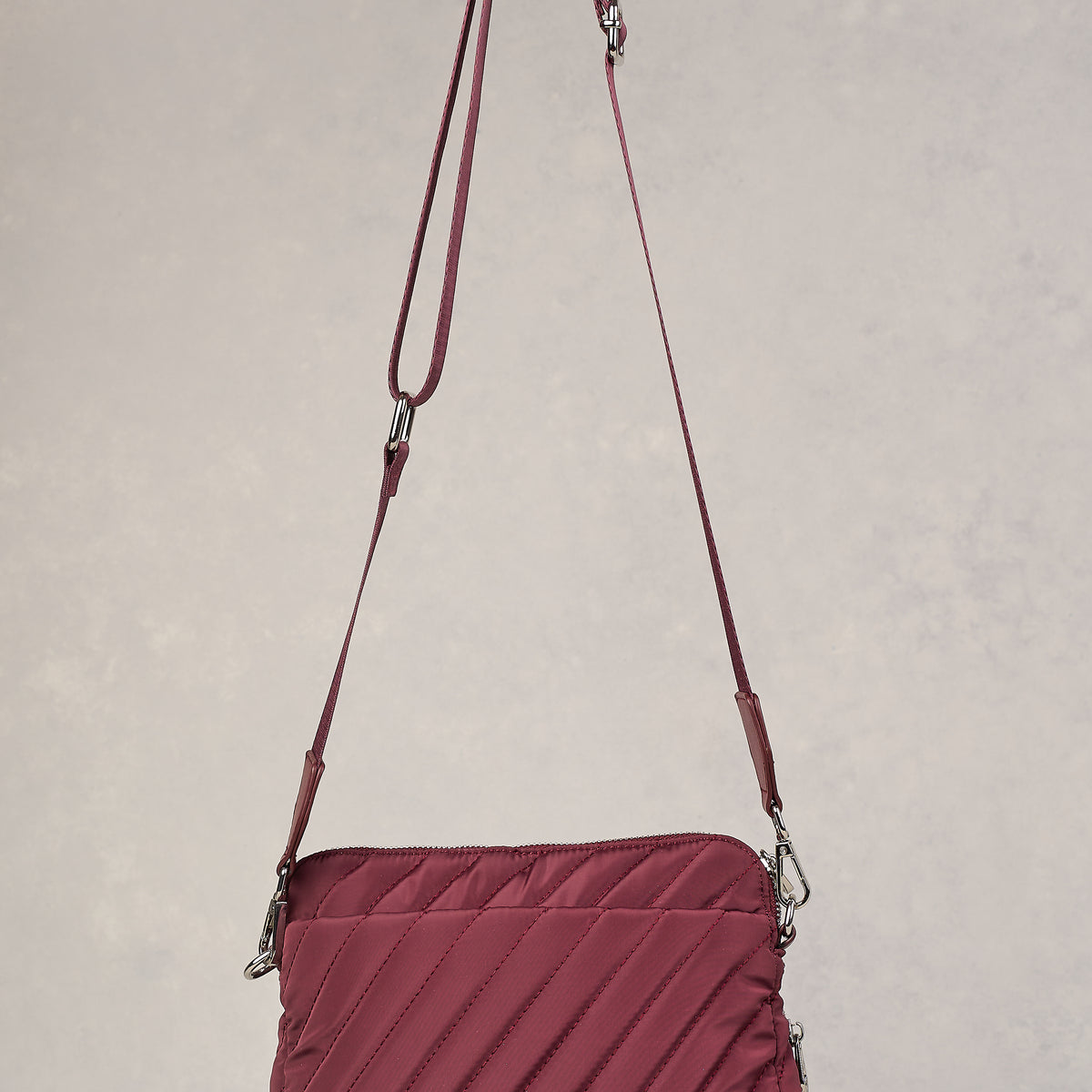 Manon Quilted Crossbody Bag - Merlot – Blue Illusion