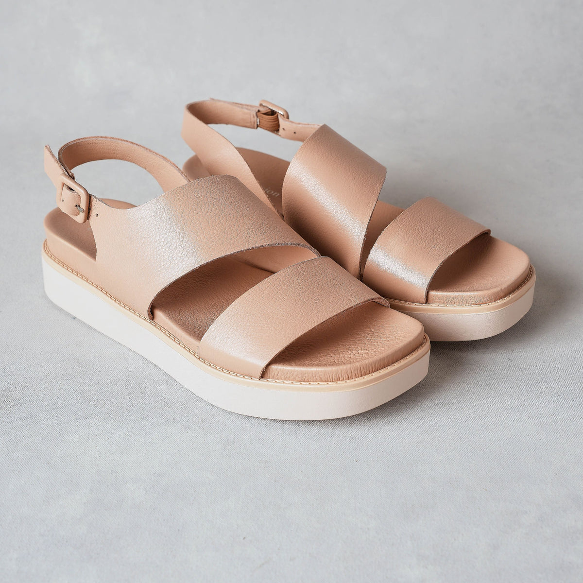 Sofia Flatform - Almond – Blue Illusion