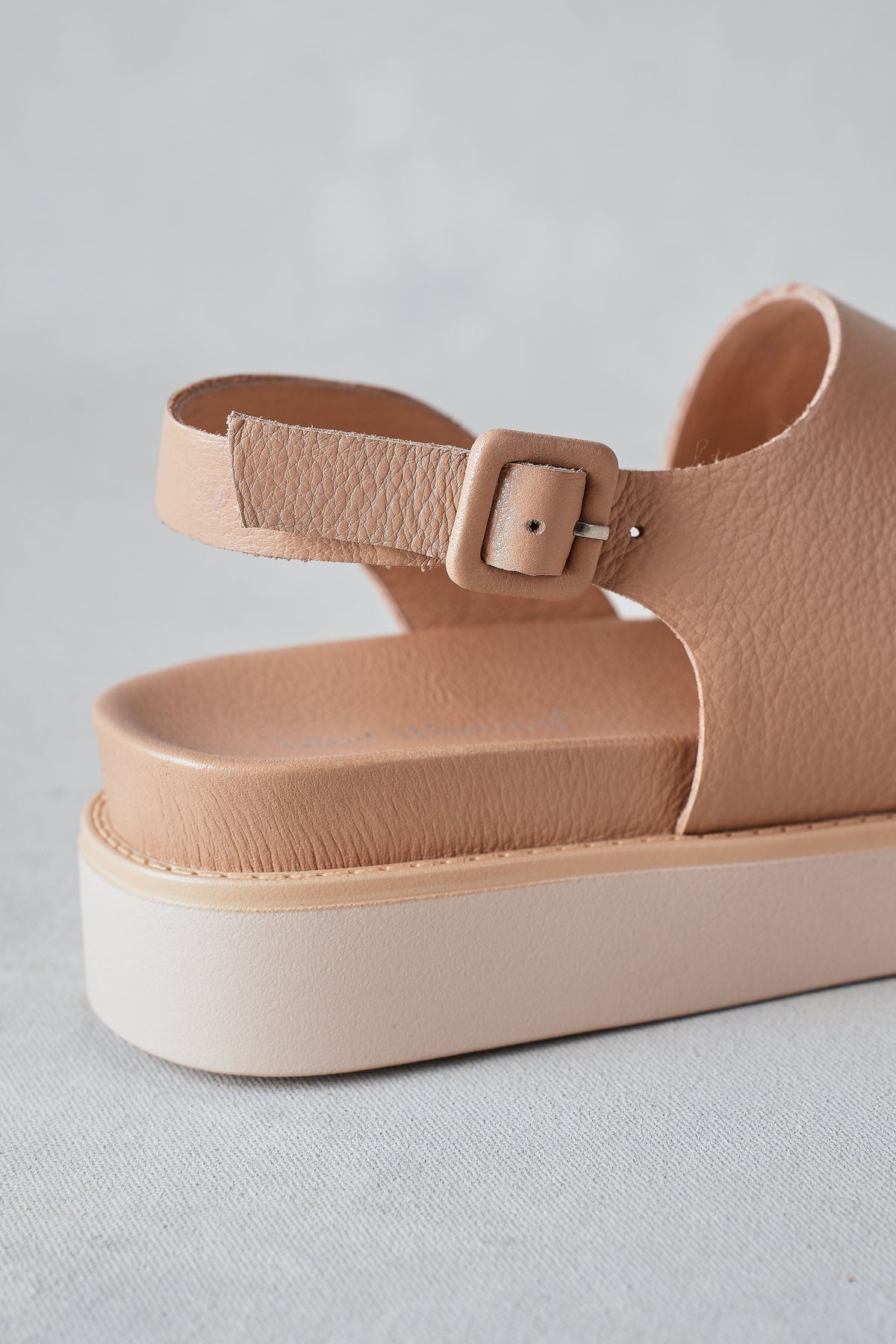 Sofia Flatform - Almond – Blue Illusion